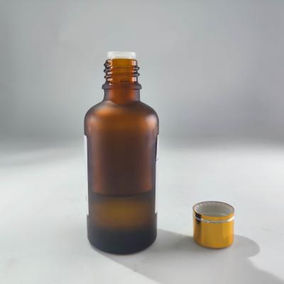 Cina 100 Olio essenziale di Armoisa pura materie prime Olio di foglia di Artemisia Argyi in vendita