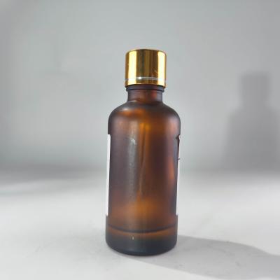 Cina Rosmarinus Officinalis Olio di foglia di rosmarino CAS 8000-25-7 Liquido oleoso giallo in vendita