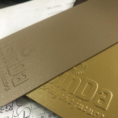 China El espray de epoxy cepillado de cobre amarillo antiguo del metal del poliéster pinta la capa polaca del polvo en venta