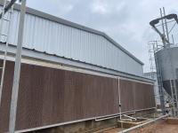 China Automatic feeding & drinking  Poultry House Automatic manure cleaning Long  life for sale