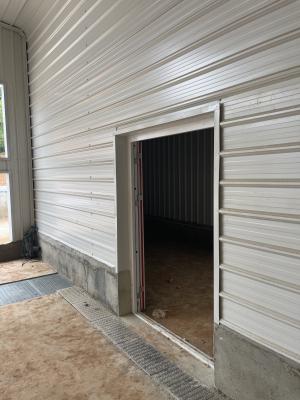 China Turnkey Engineered Steel Poultry House with 20,000+ Capacity Bolt-Connected Structure and Customizable Layout for sale