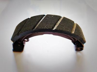 China Oorspronkelijk pakket Groothandel Elektrische riksja remschoenen met reparatie kits voor 3 wielen driewieler motorfietsen onderdelen tegen een goede prijs Te koop