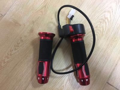 Cina Il risciò elettrico della presa della maniglia parte il potere del triciclo: 351 - 500W 12 ~ 72v in vendita