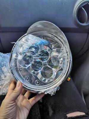 Cina Il risciò elettrico del faro del triciclo LED parte il colore in bianco e nero di potere luminoso 501-800W in vendita