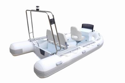 Cina Pescherecci bassi di alluminio comodi di lusso della barca 500cm della costola con la console concentrare in vendita
