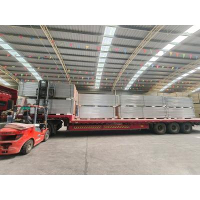 Cina Pannello isolante per camera bianca PCGI da 0,3-0,6 mm con eccellente integrità strutturale e proprietà di isolamento termico in vendita