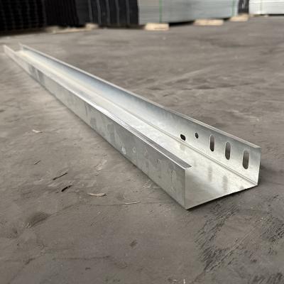 China Hot Dip Galvanized Steel Cable Tray Electric Wire Cable Channel Tray Silvery Color for sale