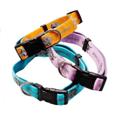 Cina Il guinzaglio universale molle del cablaggio ha messo i collari di cane di cuoio di lusso su ordinazione in vendita