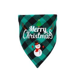 Cina Il modello del poliestere ha personalizzato la bandana di raffreddamento del cane del triangolo della bandana dell'animale domestico in vendita