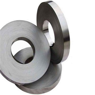 Cina 304 201 316 316L Strisce di acciaio inossidabile bobina di acciaio per decorazioni 0.1mm 0.2mm Spessore Filminità L1 grado di acciaio in vendita