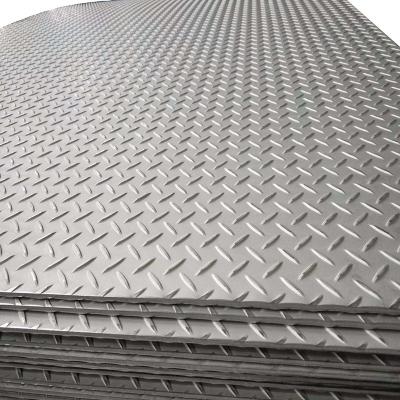 中国 最良の冷たいローリング炭素鋼のチェッカーシートプレート 耐久性 鋼板の利点 販売のため