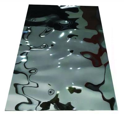 Κίνα Υψηλής αντοχής στη διάβρωση φύλλο ανοξείδωτου χάλυβα 304 8k χρυσό καθρέφτη σφυρί κυματοειδές για βιομηχανικές εφαρμογές προς πώληση