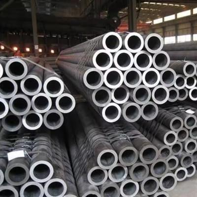 Cina 12M Lunghezza laminato a caldo ASTM 335 p5 56 pollici tubo cilindrico senza saldatura in acciaio al carbonio per applicazioni ad alta temperatura in vendita