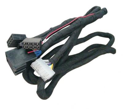 Cina SGS Tractor Wiring Harness Round Customized Wire Harness Assembly (Assemblaggio di cablaggio per trattori) in vendita