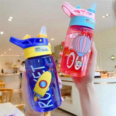 Cina 16OZ Bambini Carino Portatile a prova di perdita Straight Drink Bottiglia d'acqua di plastica con logo personalizzato di paglia in vendita