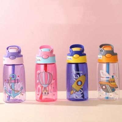 Cina 16OZ Bambini Carino Portatile a prova di perdite Straight Drink Bottiglia d'acqua di plastica con paglia in vendita