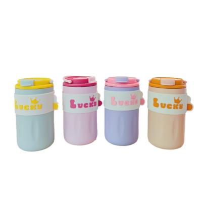 China 304 roestvrij staal vacuümgeïsoleerde dagelijkse thermos met heftouw en draagbaar ontwerp Te koop