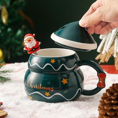 Cina Tazze di caffè Creative Blu o Rosso Cute Tea Milk Snowball Cup per le vacanze invernali in vendita
