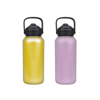 China Draagbare dubbele laag vacuüm waterfles van roestvrij staal voor buitensport en thuis Te koop