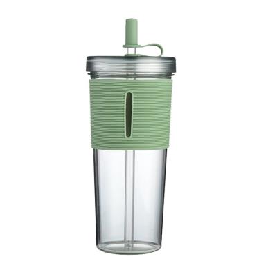 China Custom Logo Plastik-Tumbler 700ml tragbare undicht wiederverwendbare Tassen für Kaffee-Tee-Wasser zu verkaufen