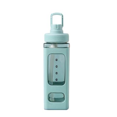 China Square 700ml Plastic Water Bottle Equipped with Anti-corrosion Coating and Straw for sale