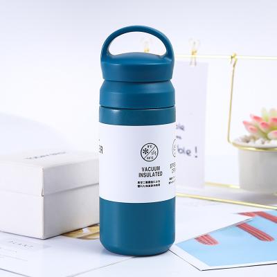 Cina Tazze isolanti in acciaio 500 ml Flasca a vuoto Tumbler Tazza da viaggio per sport Bottiglia d'acqua in vendita