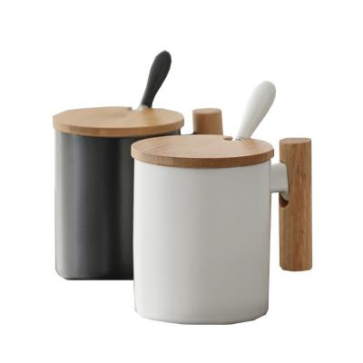 Cina Tazza di tazza in ceramica sostenibile con coperchio e logo personalizzato per gli amanti del tè in taglia di 0,5 kg in vendita