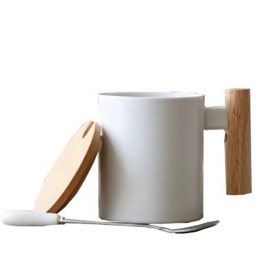 Cina Tazza di tazza in ceramica sostenibile con coperchio e logo personalizzato per gli amanti del tè in taglia di 0,5 kg in vendita
