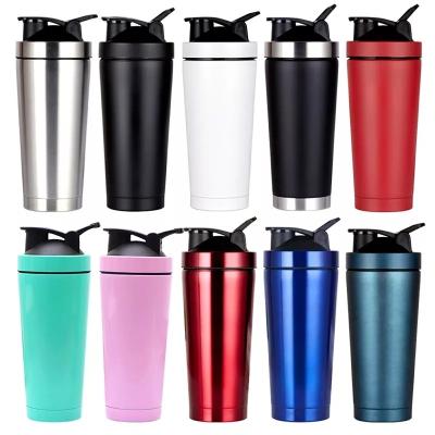Cina Acciaio inossidabile 700ml Grande capacità Custom LOGO Fitness Shaker per viaggi e all'aria aperta in vendita