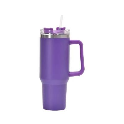 Chine Une tasse de café en acier inoxydable 20 oz isolée avec paille et logo personnalisé à vendre