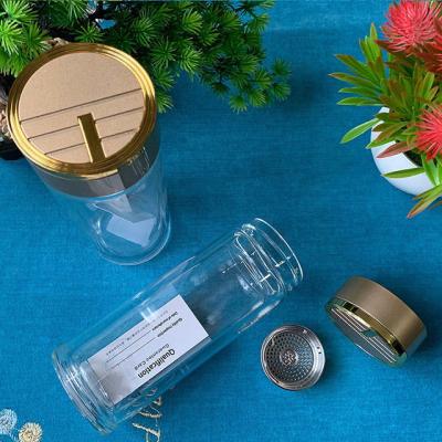 Cina Acqua da bere in vetro eco-compatibile Capacità 300ml Bottine d'acqua in blocco personalizzate con logo in vendita