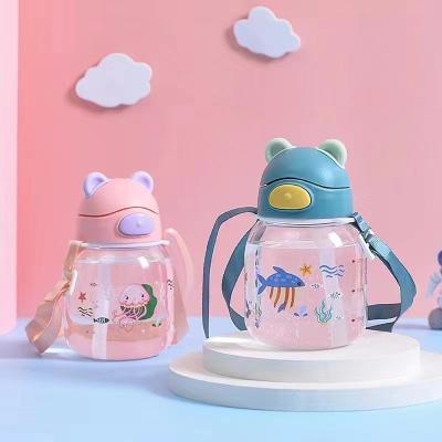 China 450ml PC Plastic Cute Bear Shape Water Cup With Straw And Rope Leakproof Water Bottle for sale