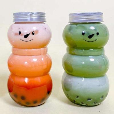 Cina Bottiglia d'acqua di plastica a forma di pupa di neve 300ml / 500ml per l'occasione del regalo di Natale in vendita