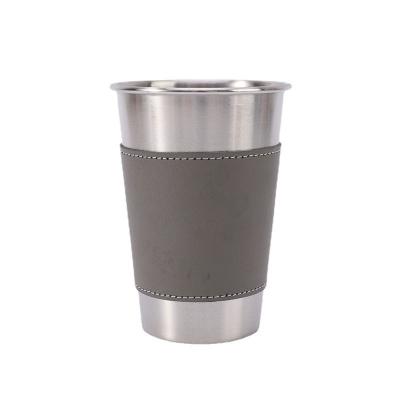 Cina Tazza da viaggio in birra in acciaio inossidabile a parete singola con logo personalizzato e copertura in pelle marrone in vendita