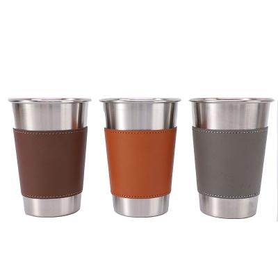 Cina Tazza da viaggio in birra in acciaio inossidabile a parete singola con logo personalizzato e copertura in pelle marrone in vendita