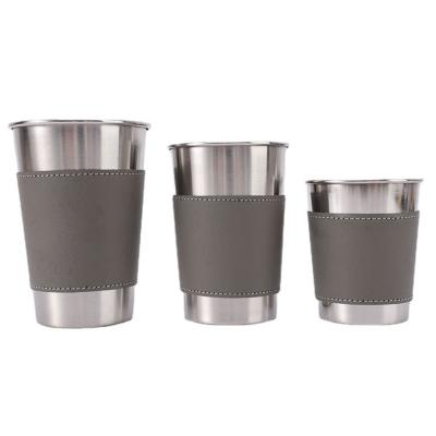 Cina Tazza da viaggio in birra in acciaio inossidabile a parete singola con logo personalizzato e copertura in pelle marrone in vendita