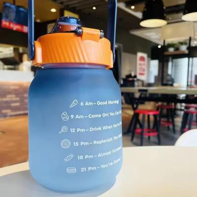 중국 미니멀리즘 디자인 스타일 1100ml 1300ml PC 플라스틱 음료병 사용자 지정 로고 판매용