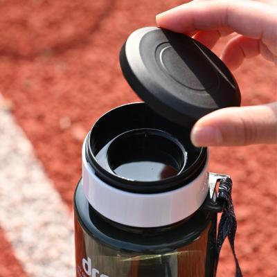 중국 시간 표시기와 여러 가지 색상 옵션으로 직접 마시는 휴대용 물병 판매용