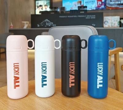 Cina Flasche di vuoto a colori personalizzate 500 ml di Acciaio Inossidabile Tazza Termo Isolata con Capo in vendita