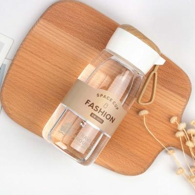 중국 사용자 지정 로고 용납 380ml 뚜?? 과 손잡이가 있는 선명한 플라스틱 음료 병 판매용