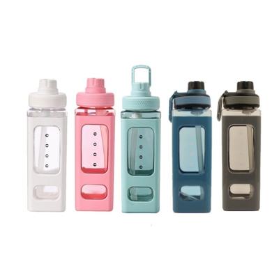 Cina Materiale 700ml Bottiglia di plastica portatile resistente alle alte temperature per campeggio in vendita