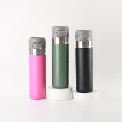 중국 700ml 용량 및 사용자 지정 로고와 함께 모든 적용 가능한 사람들을위한 단열 테르모스 병 판매용