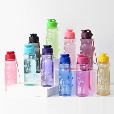 Cina 500 ml bottiglia di acqua potabile in plastica senza BPA per viaggi in vendita