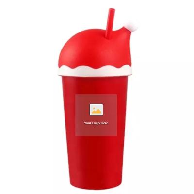 Cina Tazze tipo drinkware regalo di Natale 20oz tazza Tumbler con cappello di Babbo Natale coperchio e paglia in vendita