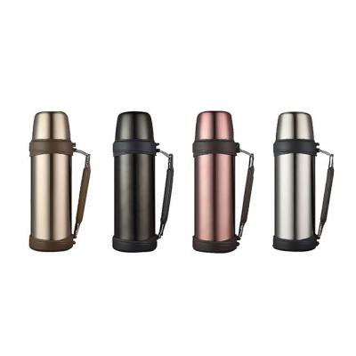 China Isolierte Wasserflasche aus Edelstahl für Sport und Reisen zu verkaufen