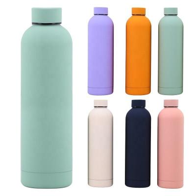Cina Acciaio inossidabile 304 500ml Tazza sportiva Vernice di gomma Bottiglia d'acqua con coperchio di qualità alimentare PP in vendita