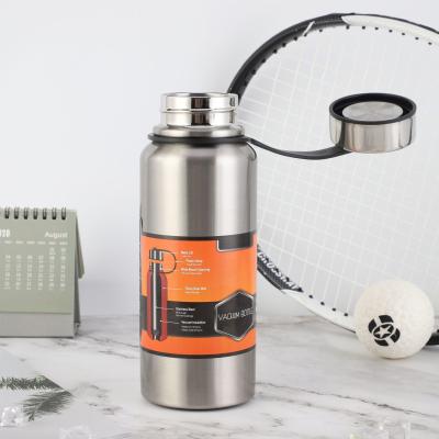 China 304 roestvrij staal geïsoleerde reis koffiebeker 1000 ml 1500 ml waterfles met handvat Te koop