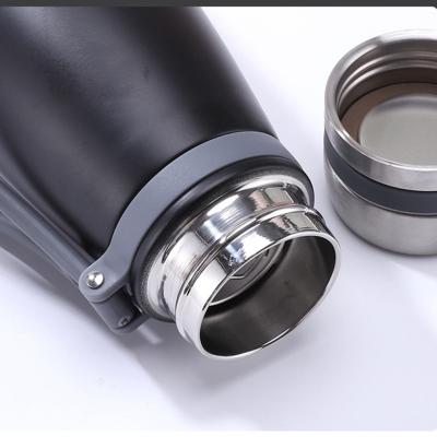 China 650ml/850ml capaciteit roestvrij staal vacuüm geïsoleerde fles ideaal voor buiten sporten Te koop