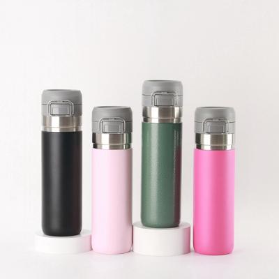 China 700 ml roestvrijstalen waterfles vacuüm geïsoleerd voor optimale temperatuurbehoud Te koop