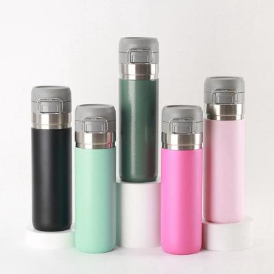 中国 スタッドレスタイヤの水瓶 700ml 適用可能なすべての人のためのダブル壁の真空瓶 販売のため